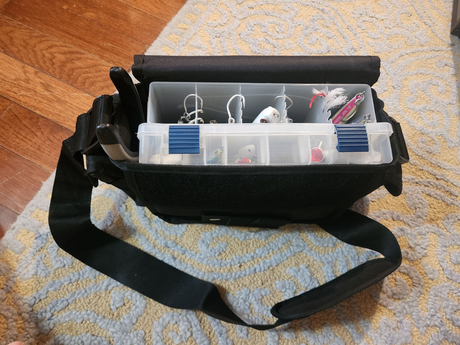 FJ Neil Supreme Deluxe Plug Bag - Large - TackleDirect